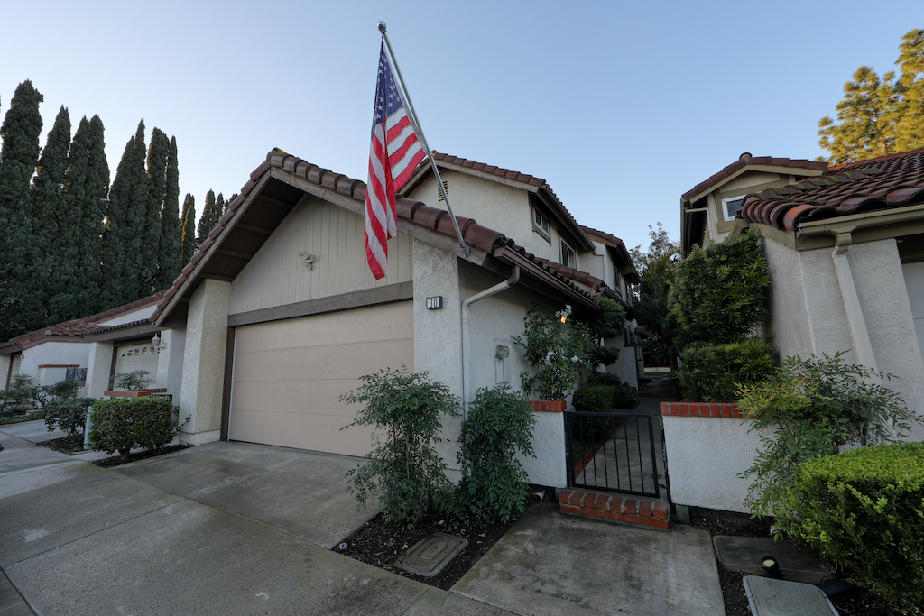 30 Rossano, Irvine - Brian Bogs