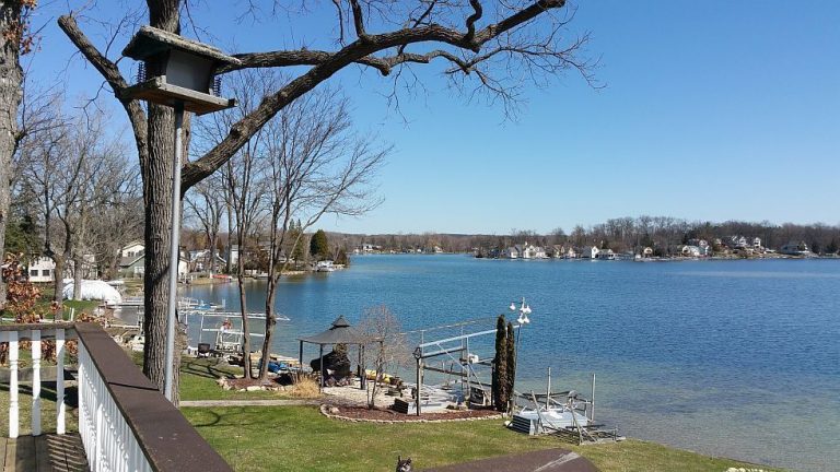 Fenton MI Lakefront Ranch | Best View of Runyan Lake