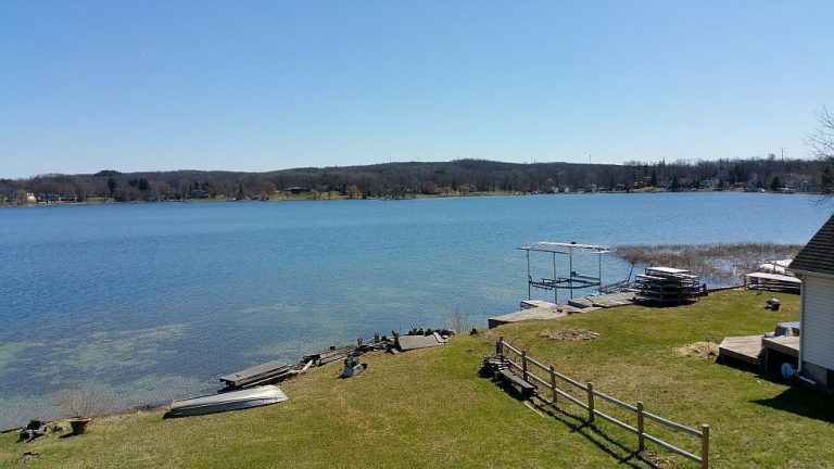 Fenton MI Lakefront Ranch | Best View of Runyan Lake