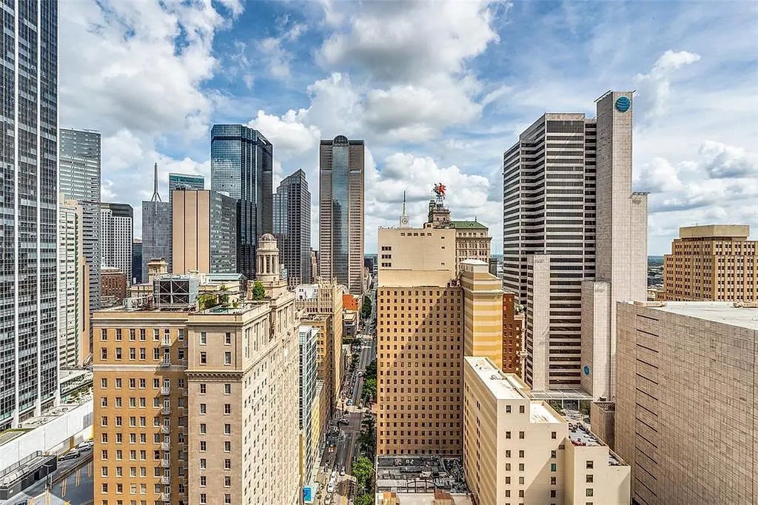 Realtors In Dallas | Dustin Pitts | Dallas Real Estate Agent