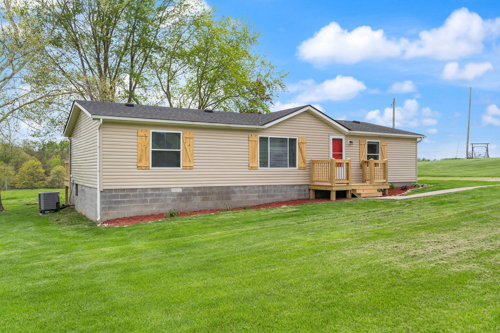 Country Location In Washington County! - Nathan Soliday Real Estate