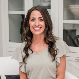 Natalie Hanna - Ackermann Team