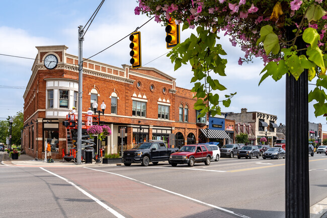 Addison - Jen Pineau - Epique Realty